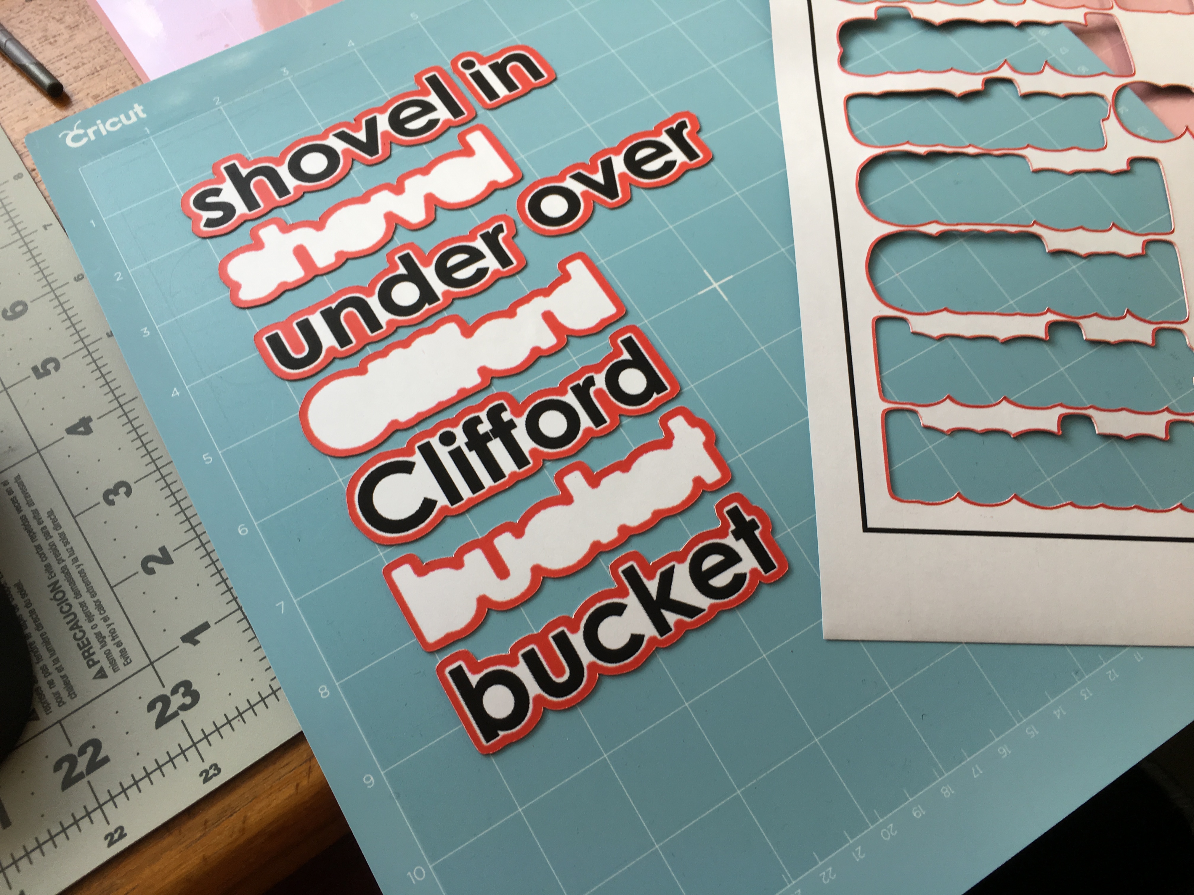 Using Cricut to Cut “Bubble” Words – Strategy To See